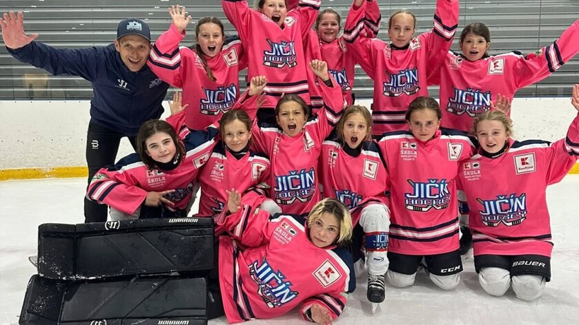 Dívčí premiéra. Mini Manki a Manki U15 - HC Jičín